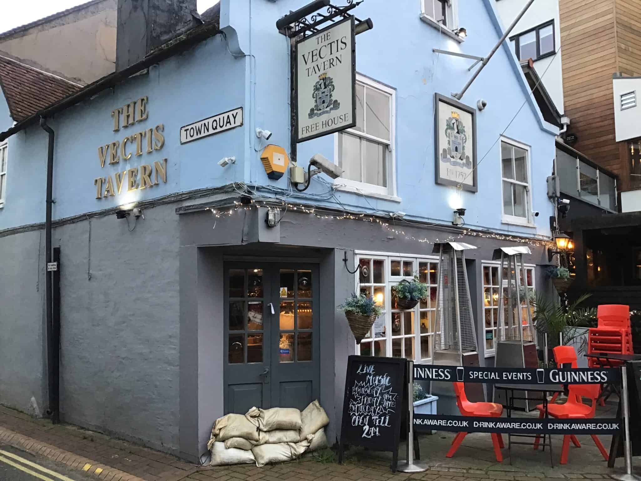 The Vectis Tavern | Cowes Harbour Directory